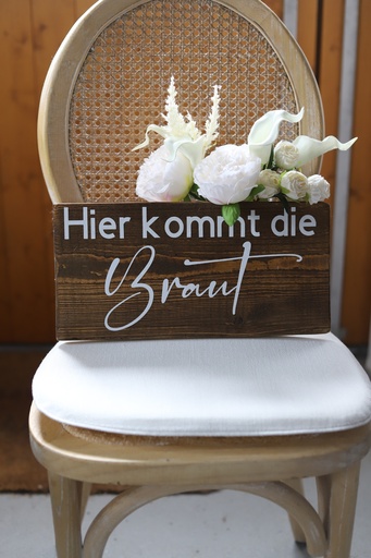 Luxus Hier Kommt Die Braut Schild Ebenbild